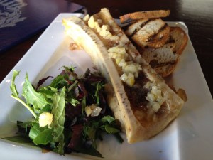 Bone marrow canoe – The Monk’s Kettle | Vittle Monster